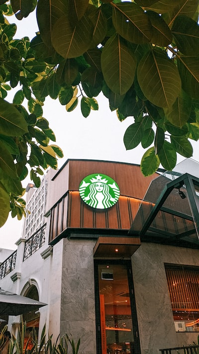 I Tried Starbucks Oleato™ 🌟. Oleato™ Iced Shaken Espresso | by Dranéa ...