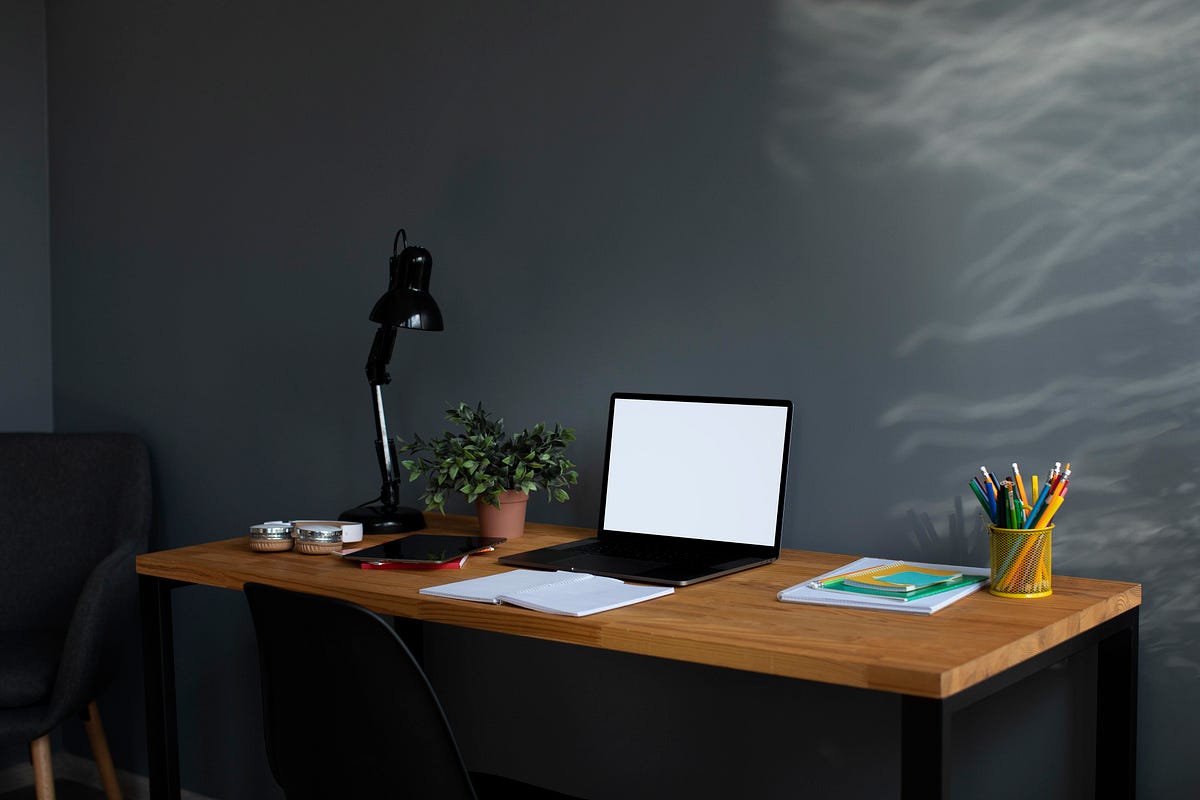 Space-Maximizing Your Study Space with a Modern Student Table | by ...