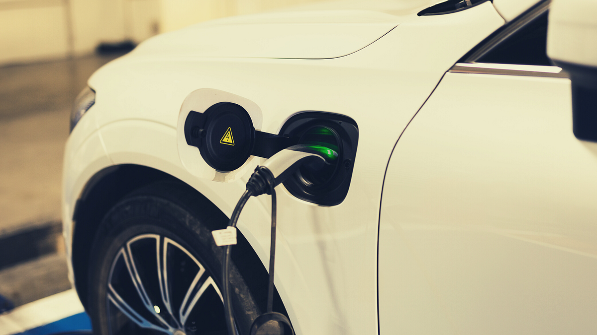The Rise of Sustainable Transportation: How Electric Cars are Changing ...