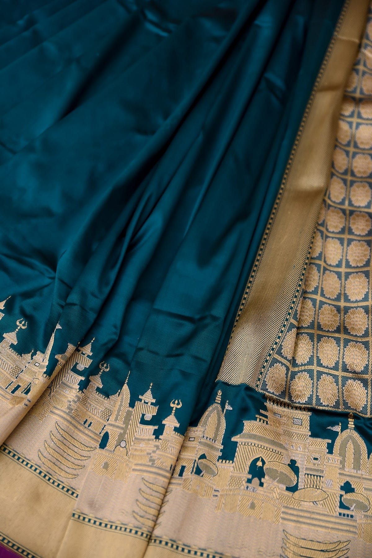 Handloom Sarees: Authenticity At Its Best! | by Kaashi Creations | Medium