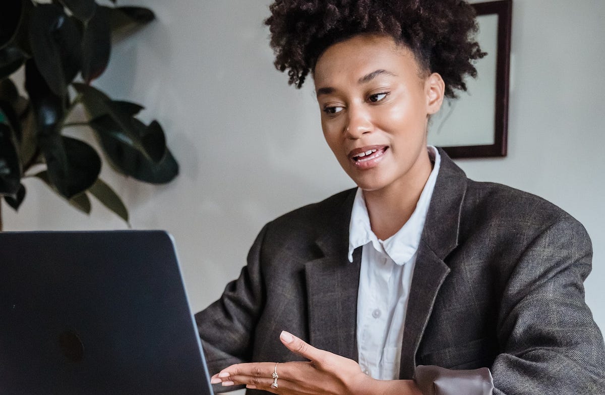 6 Presentation Tips for Expert Virtual Meetings | by Kerstie De Garay ...