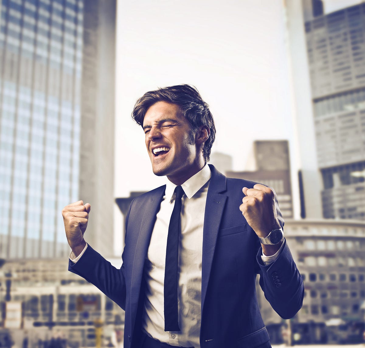 Profesyonel yaşamda insanları etkilemenin 9 yolu | by Esra Aytekin | Medium