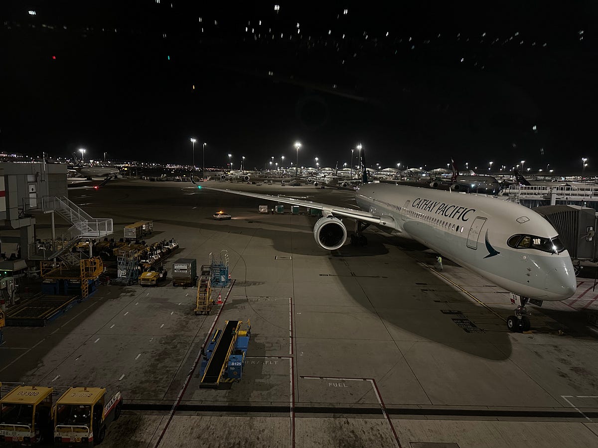 Day 301–302 國泰航空 CX113 香港 HKG-奧克蘭 AKL 商務艙 - Hello - Medium