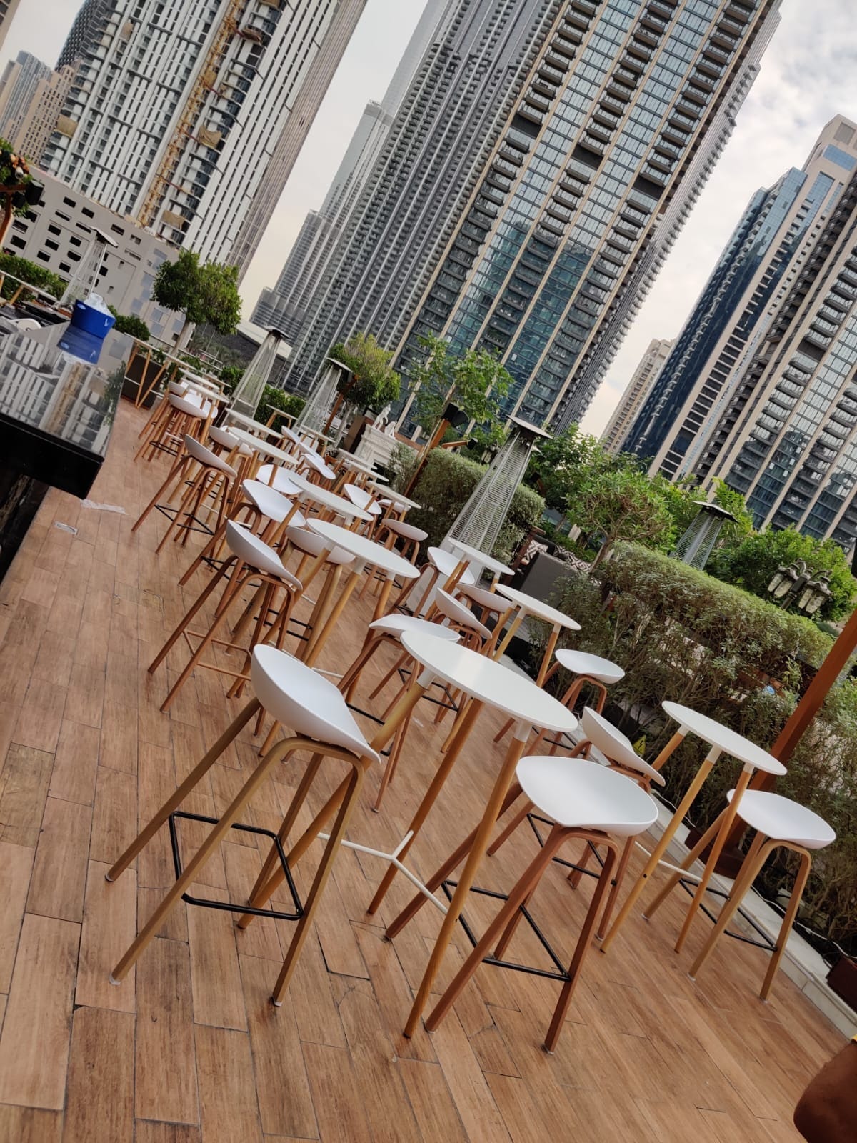 Glocky cocktail table & Bar Table for rent near me in Dubai, Abu Dhabi ...