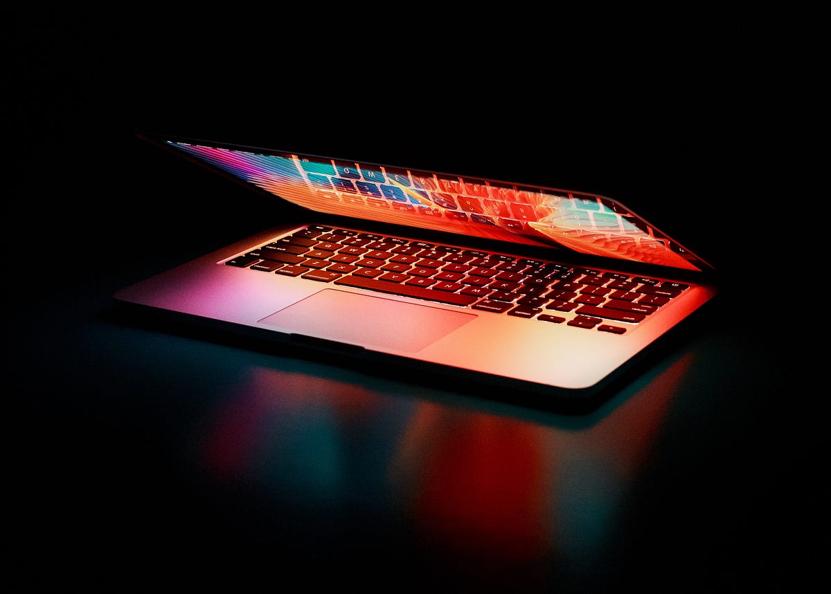 Memory Management With Swift: ARC, Strong, Weak, and Unowned Explained | by Nick Vasilev | Medium