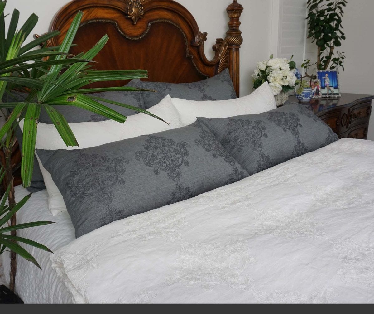 Elevate Your Living Room Decor with Stylish Decorative Sofa Pillows ...
