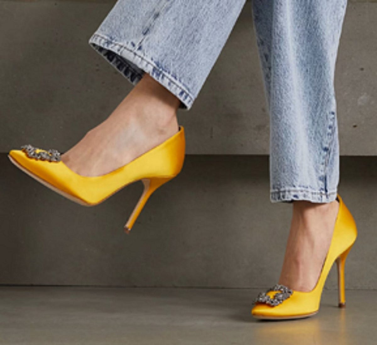 Reasons to buy replica shoes. Spending less money on a second pair of ...