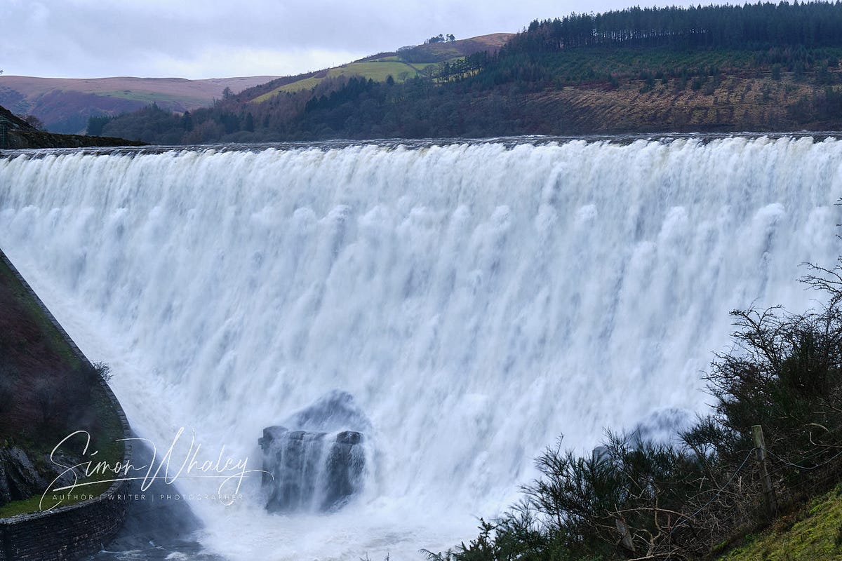 Dam tourists. Elan Valley Reservoirs, Powys, Wales | Globetrotters