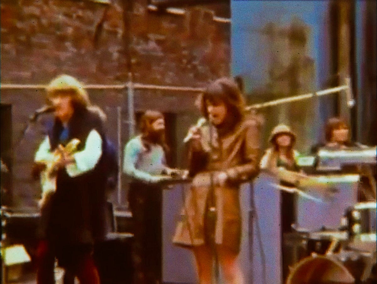 Jefferson Airplane’s Most Iconic (and forgotten) Performance Atop a New ...