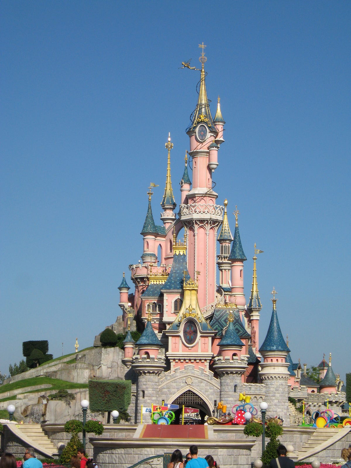 An American Enjoying Disneyland Paris, Humorously | by Melissa Herzog ...