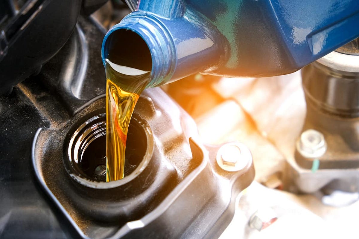 How Synthetic Engine Oil Enhances Engine Performance | by akhil rawat ...