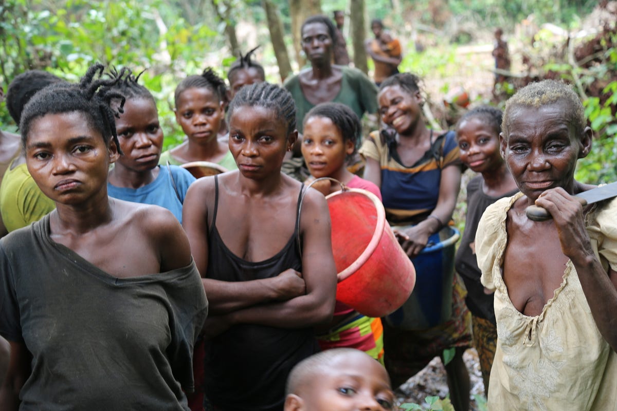 Les femmes pygmées de RD Congo, gardiennes de la forêt | by ONU ...