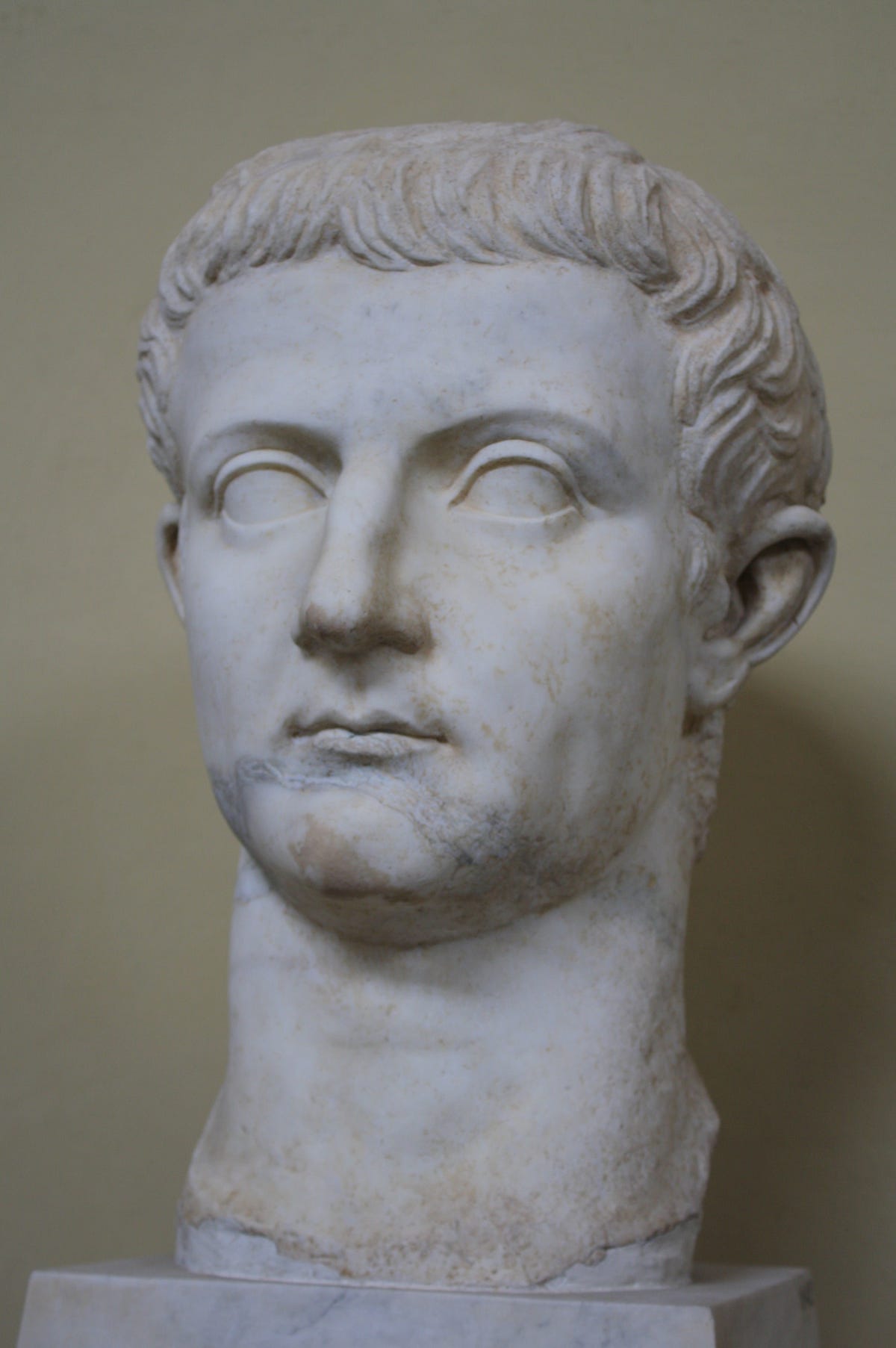 Flexible Glass: A Lost Roman Invention | by Akul Bhalerao | Medium