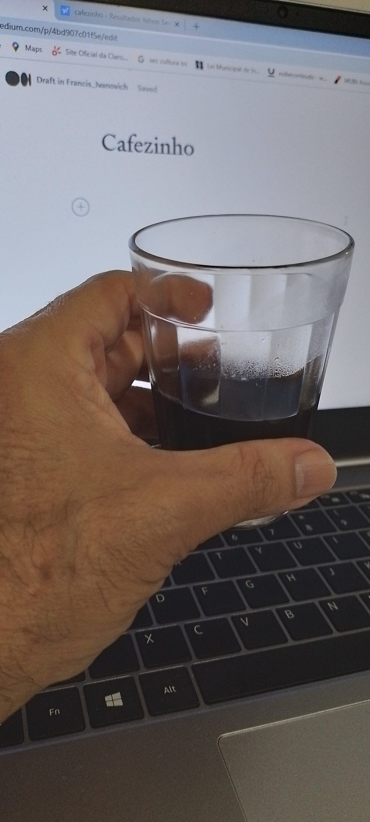 Cafezinho. Enquanto escrevo esta crônica, saboreio… | by Francis ...