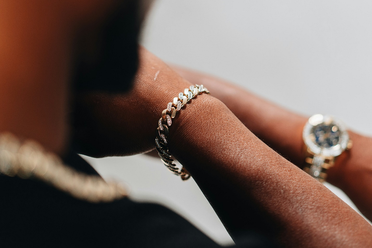 The History of Men’s Jewelry: From Ancient Artifacts to Modern ...