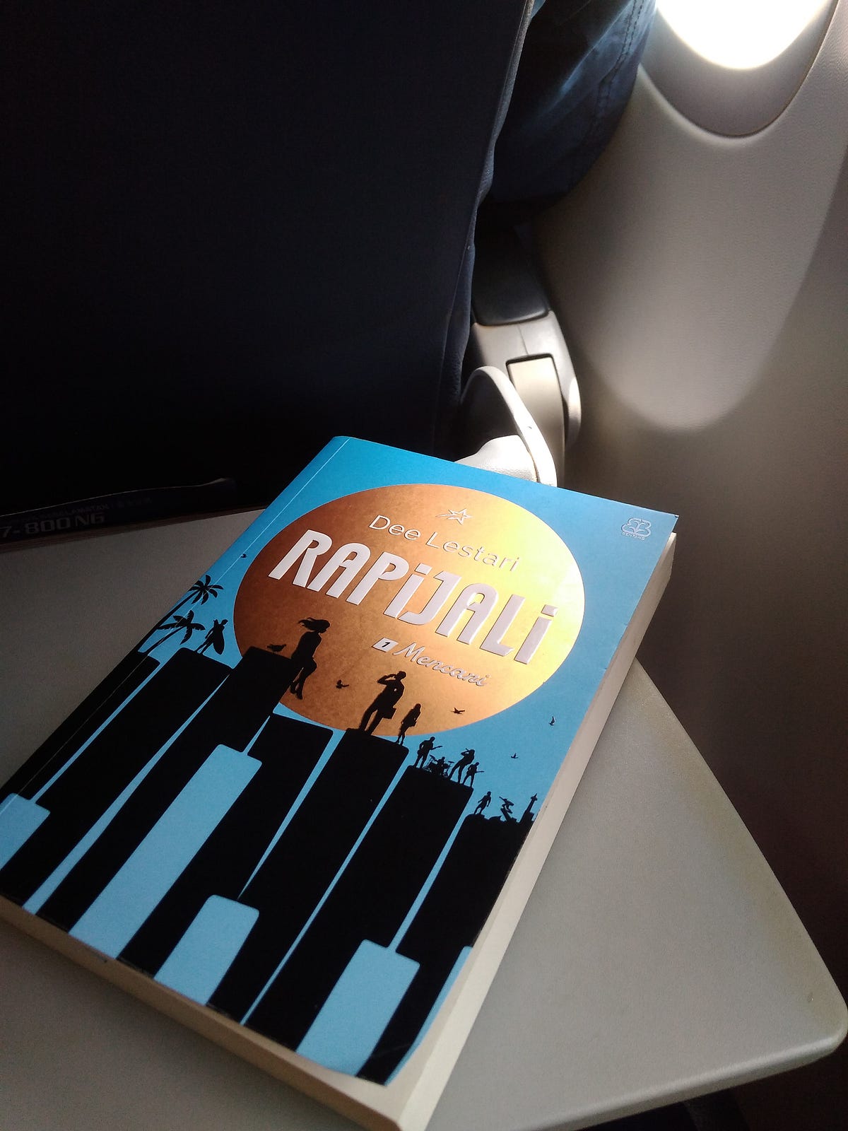 DUNIA IMAJI DEE LESTARI DALAM MAHAKARYA RAPIJALI | by Literasi Una | Medium