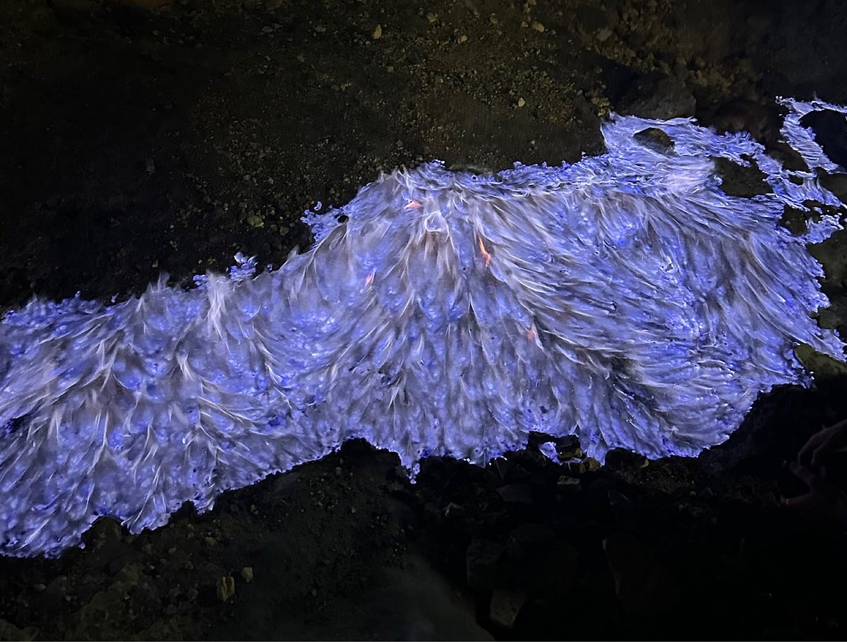 Ijen Blue Fire, Magnificent And Rare Natural Phenomenon in East Java ...