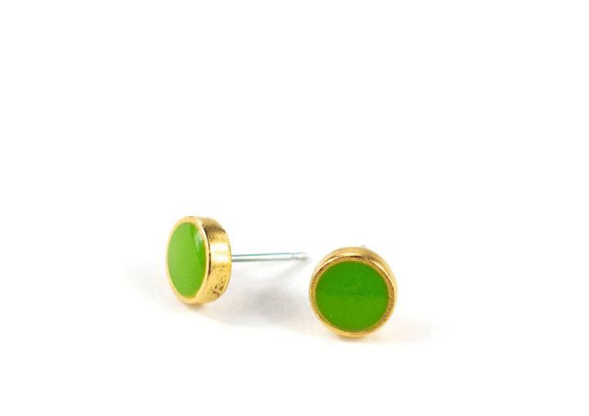 How to Unscrew Flat Back Earrings: A Step-by-Step Guide | by ...