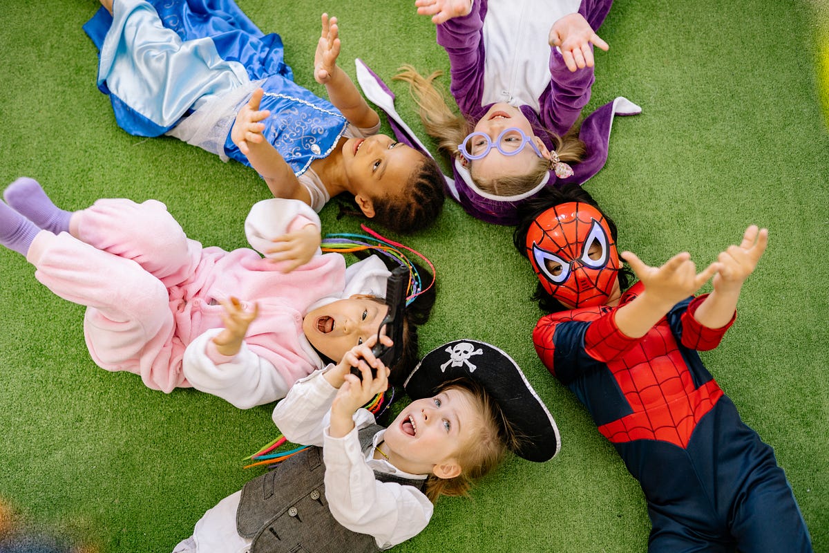 10 EASY & FUN GAMES TO DEVELOP SOCIALIZATION SKILLS IN CHILDREN | by ...