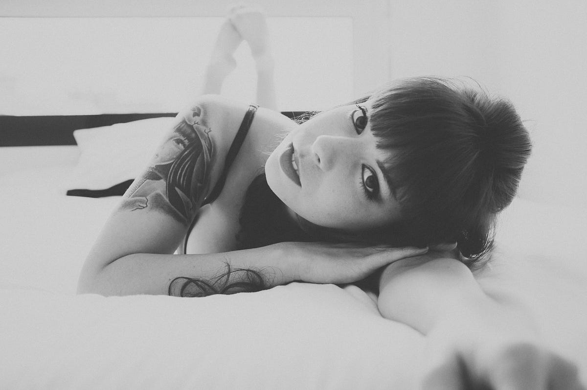 6 No-Fuss Ways To Sexify Your Bedroom That Will Amp Up Your Sexual Mojo | by Tee Mugayi | Heart ...