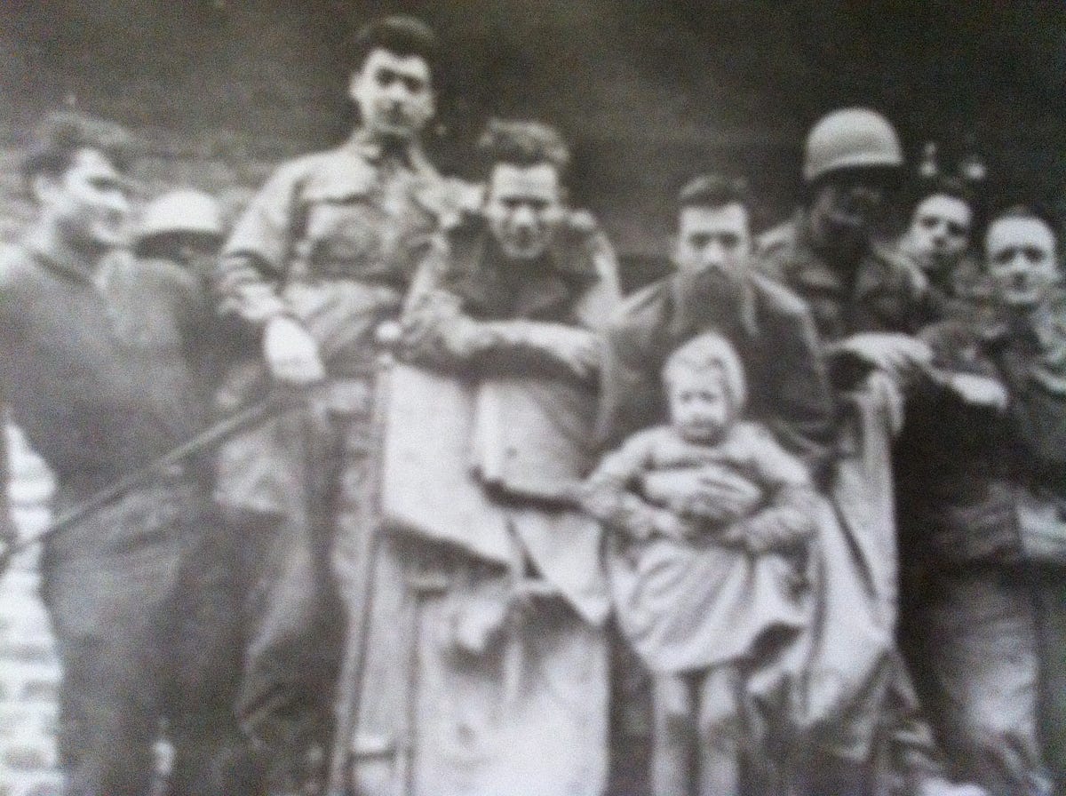 THEY LOST TOUCH AFTER THE WAR. My 101st Airborne dad, David Tharp… | by ...