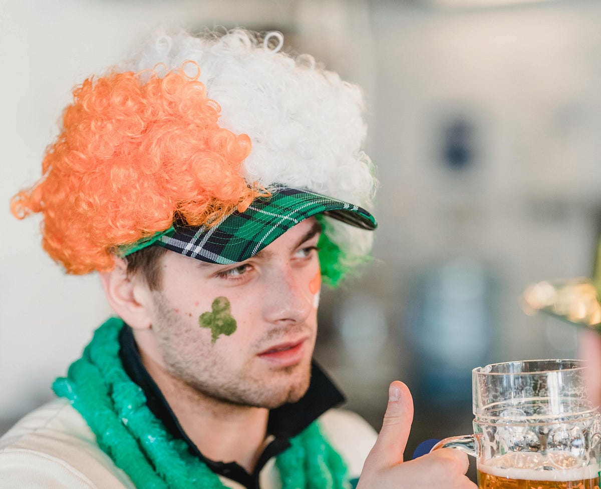 How To Tell if You’re the Guy at the Bar No Wants to Talk to | The Haven