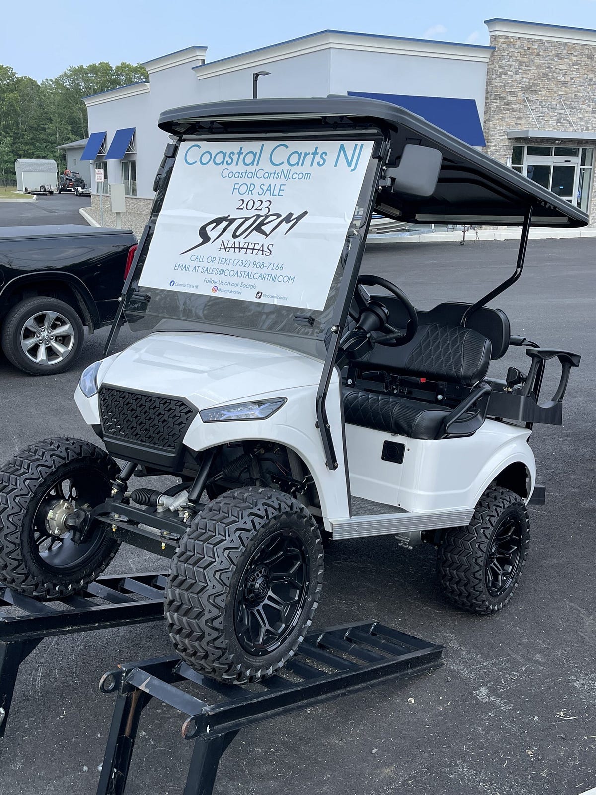 2023 NAVITAS STORM White - Coastal Cart - Medium