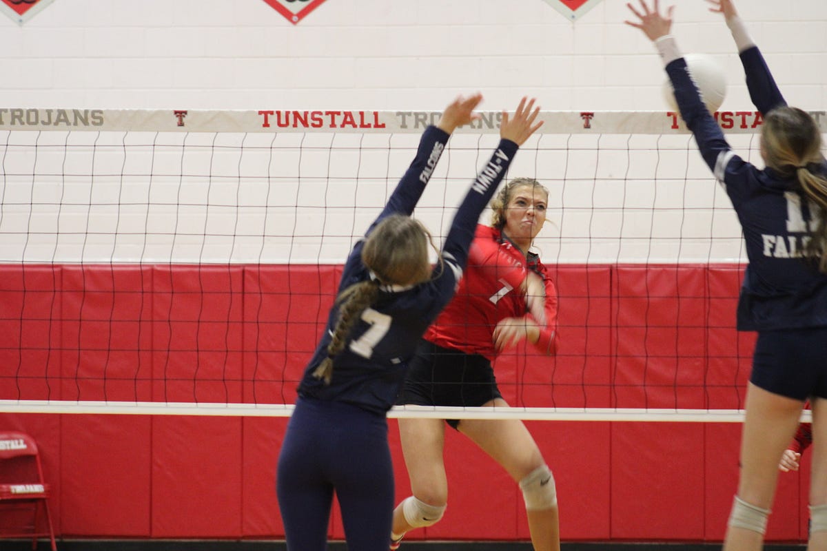 VIDEO: Tunstall wins war of attrition against Abingdon to advance to ...