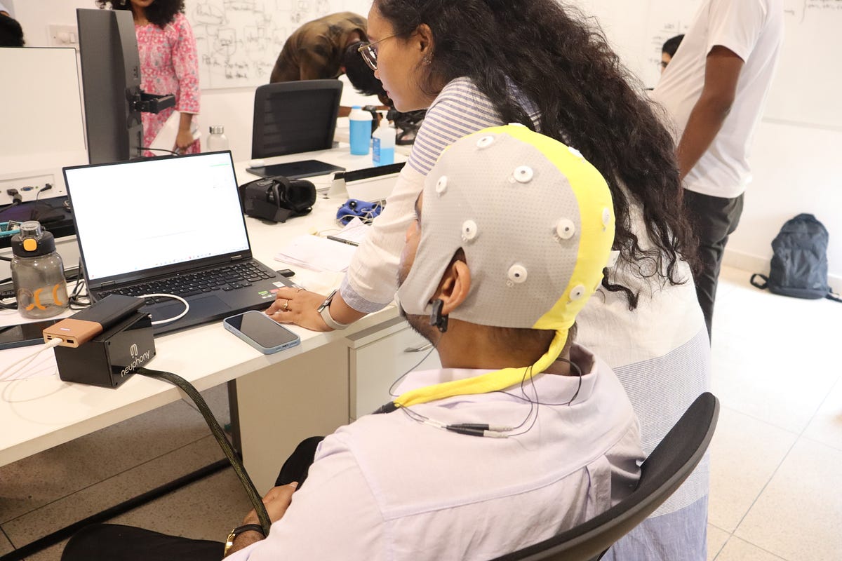 Brain Computer Interface Devices Transforming Neurotechnology in 2024 ...