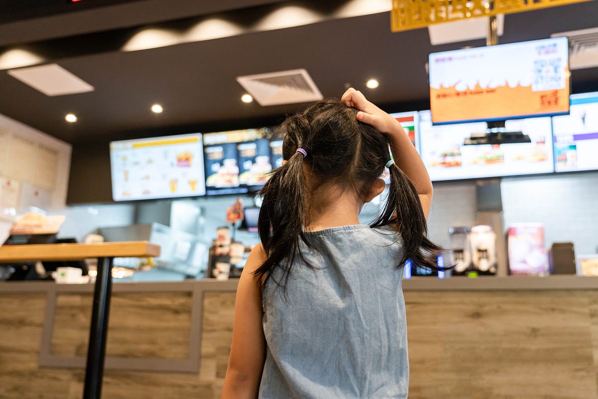 If you own a cafe or a salon, stop using flash drives to manage screens ...