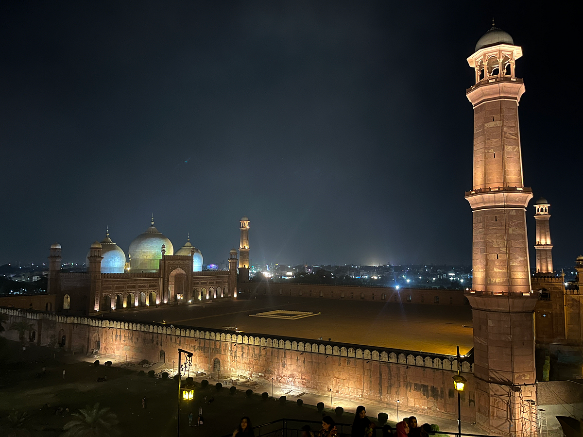 Discovering the Wonders of Lahore: Day 1 | by Yuntian Han | Jun, 2024 ...