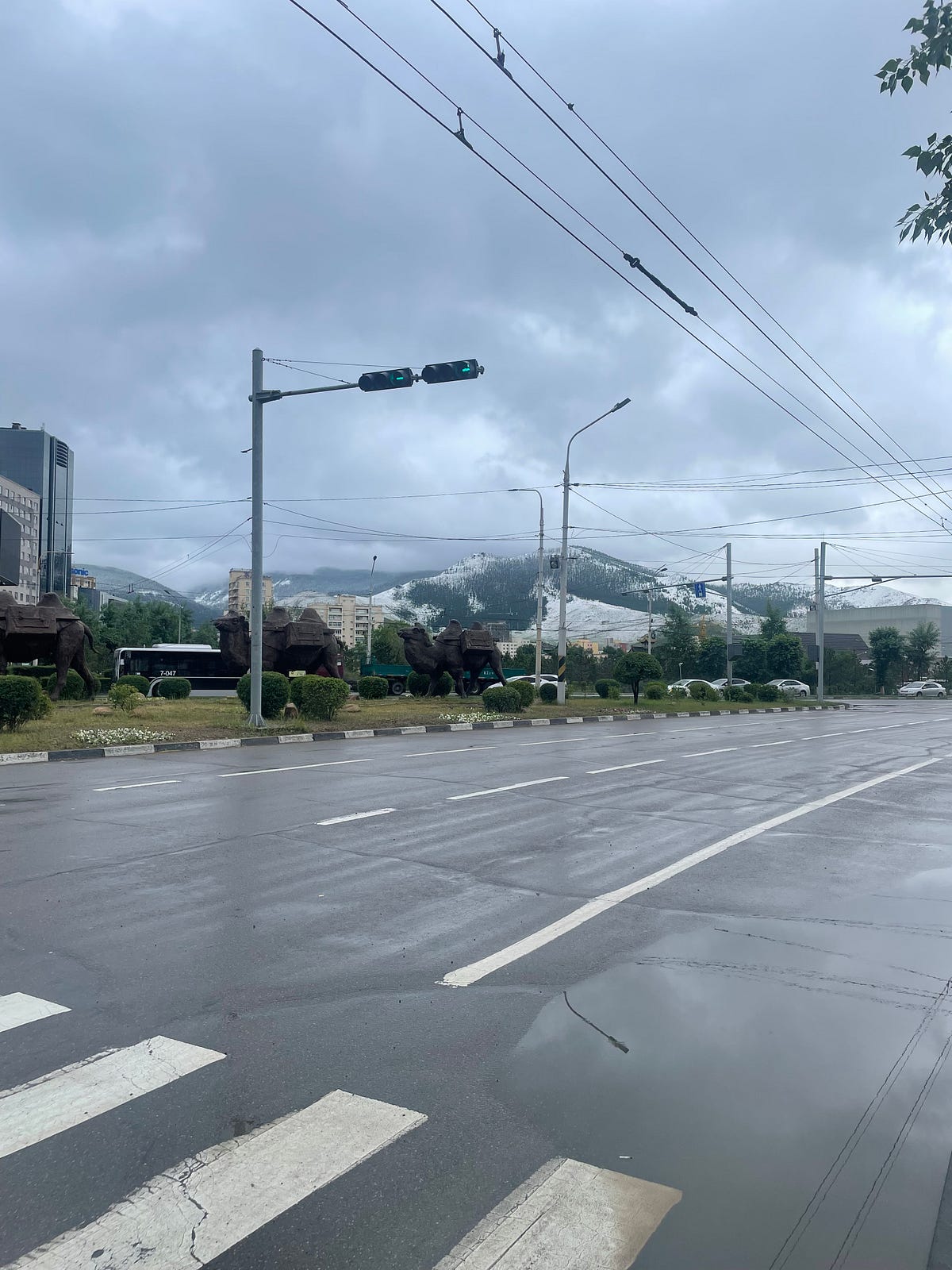 Чамд зориулах цаг хугацаа. Ажил дээр гараад ч тэр үү ? их… | by Badral Baadii | Medium