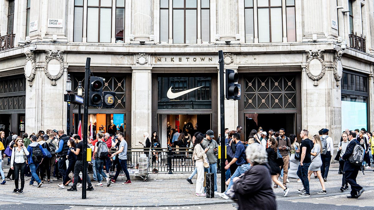 (Nike) Mannequin Display: What are they wearing? UX Case Study | by ...