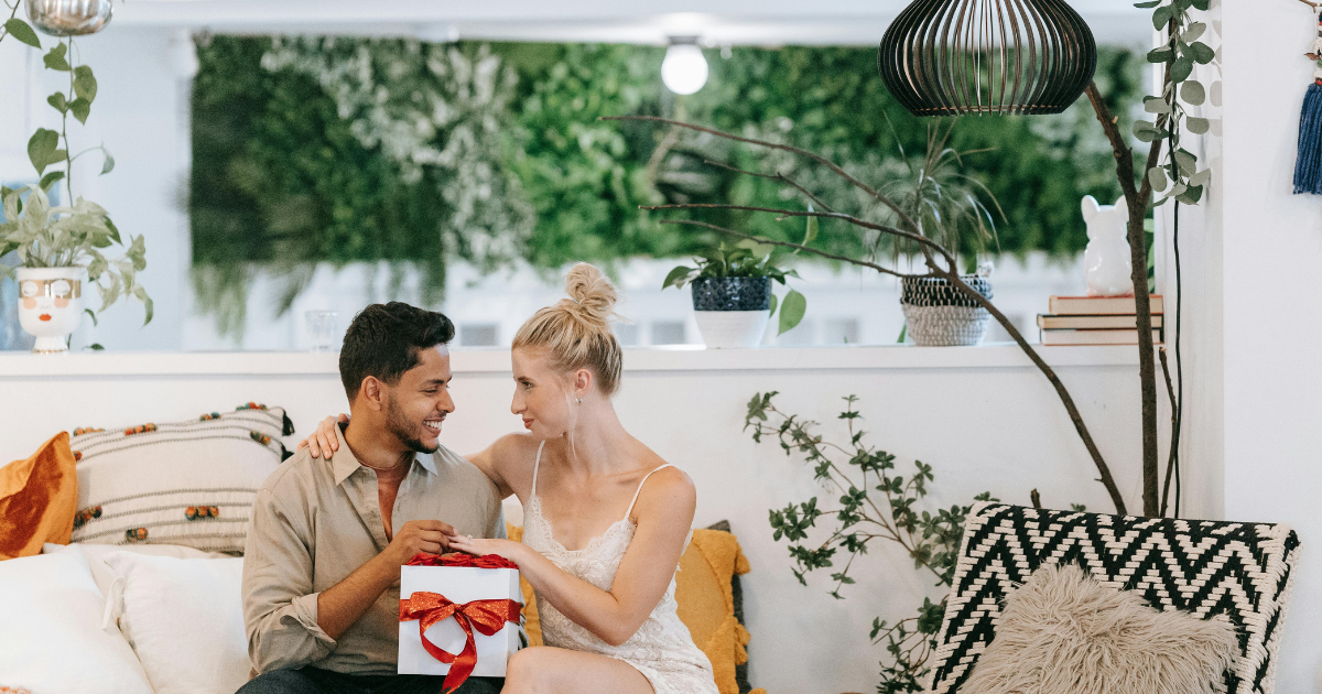 Charting Love: Dating Timeline in Your 20s | by RELATIONSHIP GUIDE ...