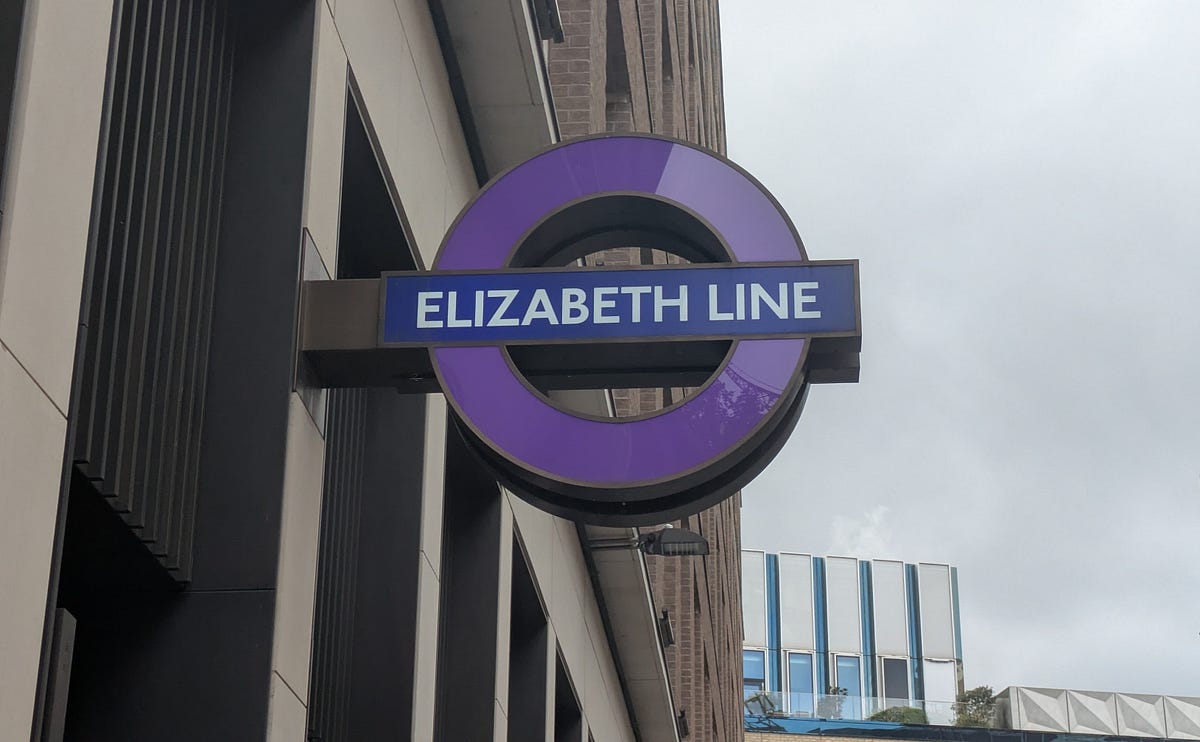 Travelling on the Elizabeth Line. My first time on the newest train ...