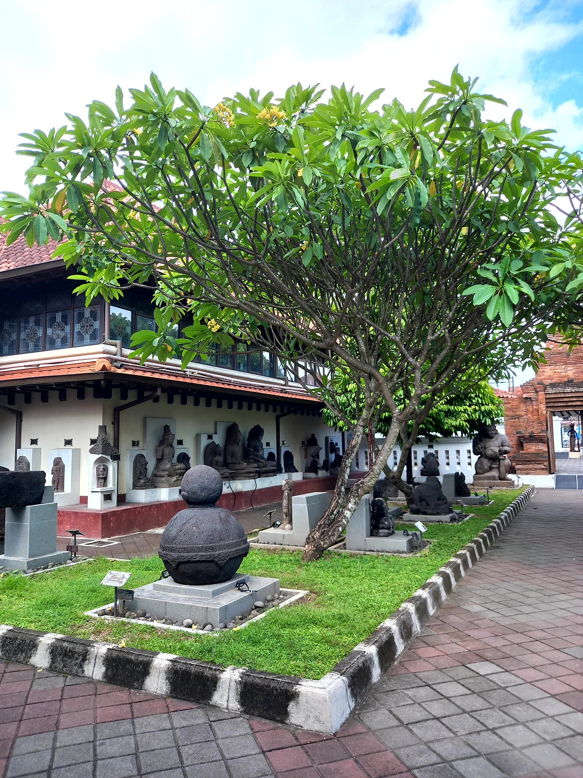 Sonobudoyo Museum Building uses the Javanese Concept. | by Astri Agustin | Medium