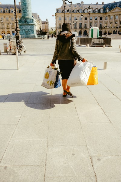 The Negative Impact of Consumer Culture and Unhealthy Food on Health ...
