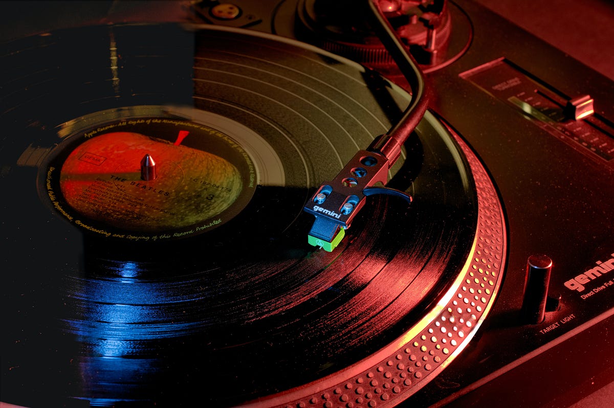 From Vinyl to Virtuoso: The Dynamic Art of Turntablism | by Lorenzo ...