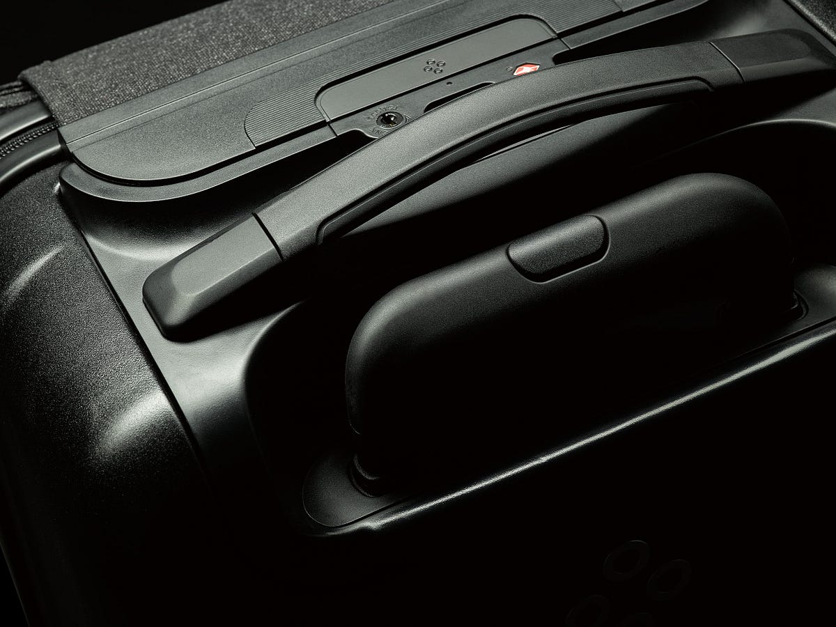 Bluesmart Announces Black Edition | by bluesmart | Medium