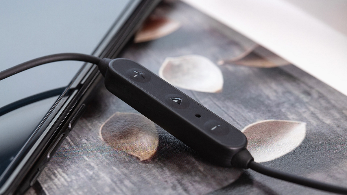 how does Bluetooth technology work | by Unlocktechno | Medium