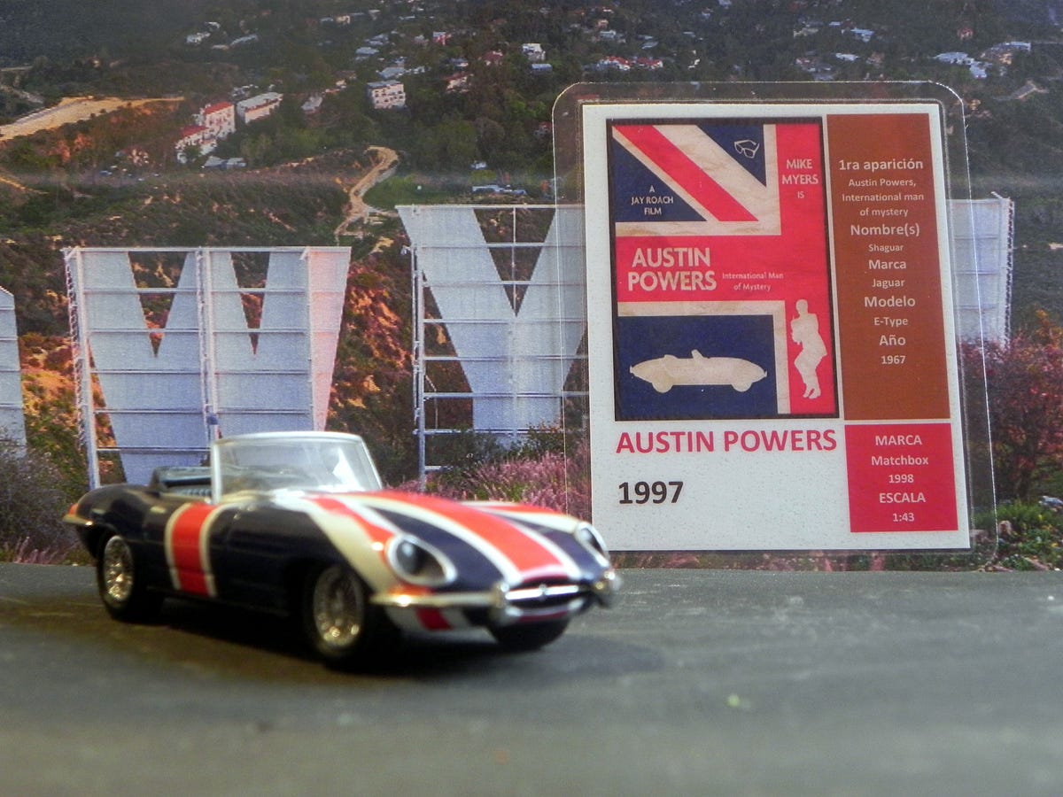 Jaguar E-Type (XK-E)—Austin Powers | by Mauro Arnoni | Medium