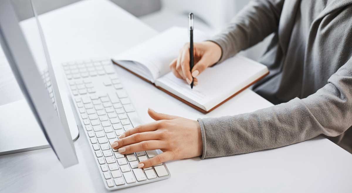 Winning Freelance Writing Assignments | by Dalton | Medium
