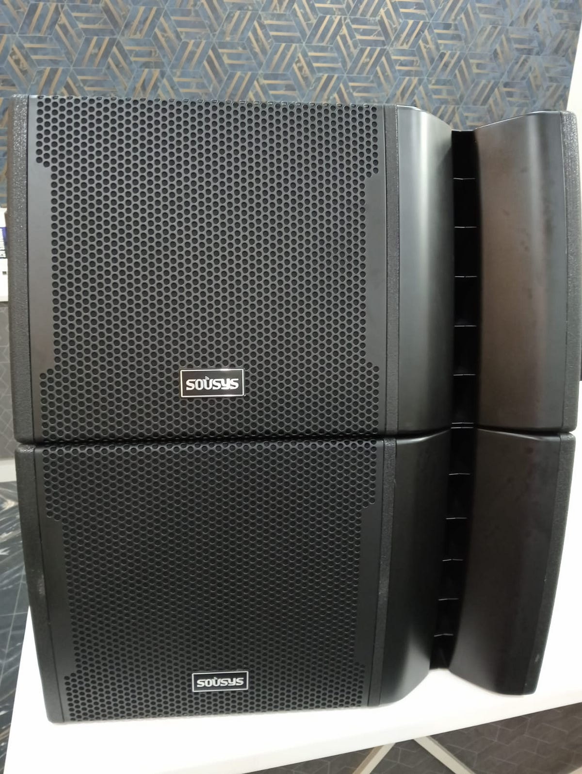 Why Is The Line Array Speakers Being So Popular. What Are The ...