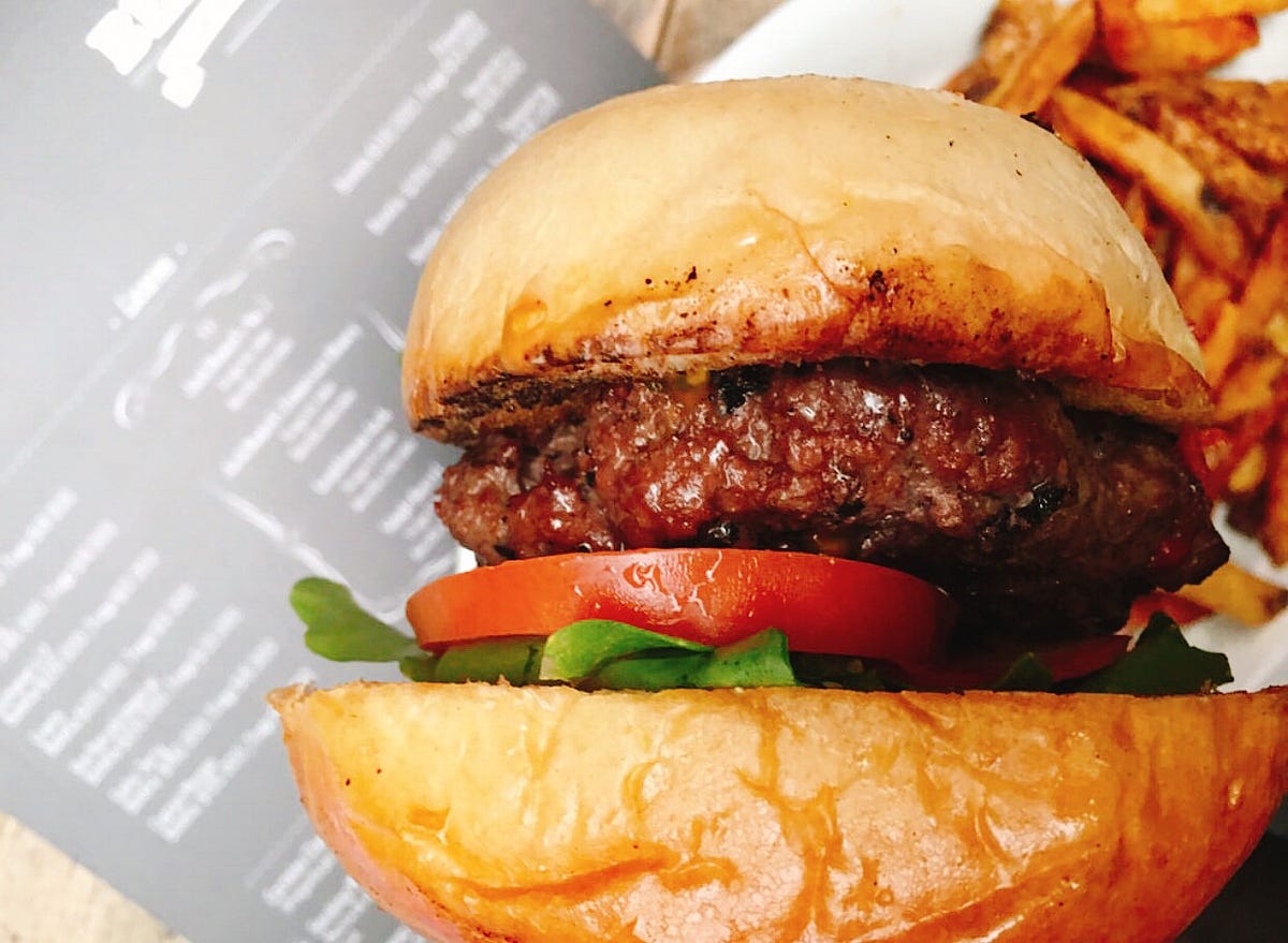 SMOKING MOLLY. Semana del 20 de noviembre | by Maria Cecilia Amaya | Medium