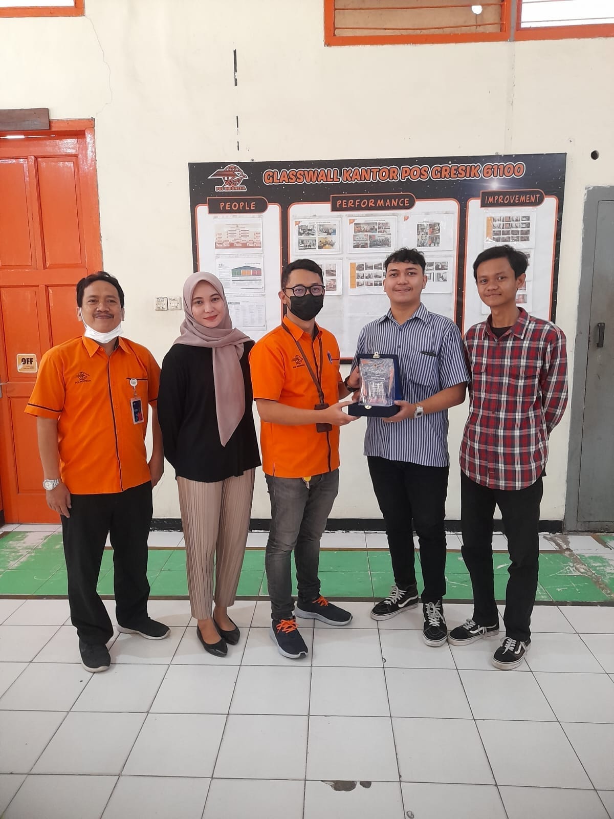 Mahasiswa UNTAG Surabaya Melaksanakan Kegiatan Magang di PT Pos Indonesia (Persero)Cabang Gresik ...