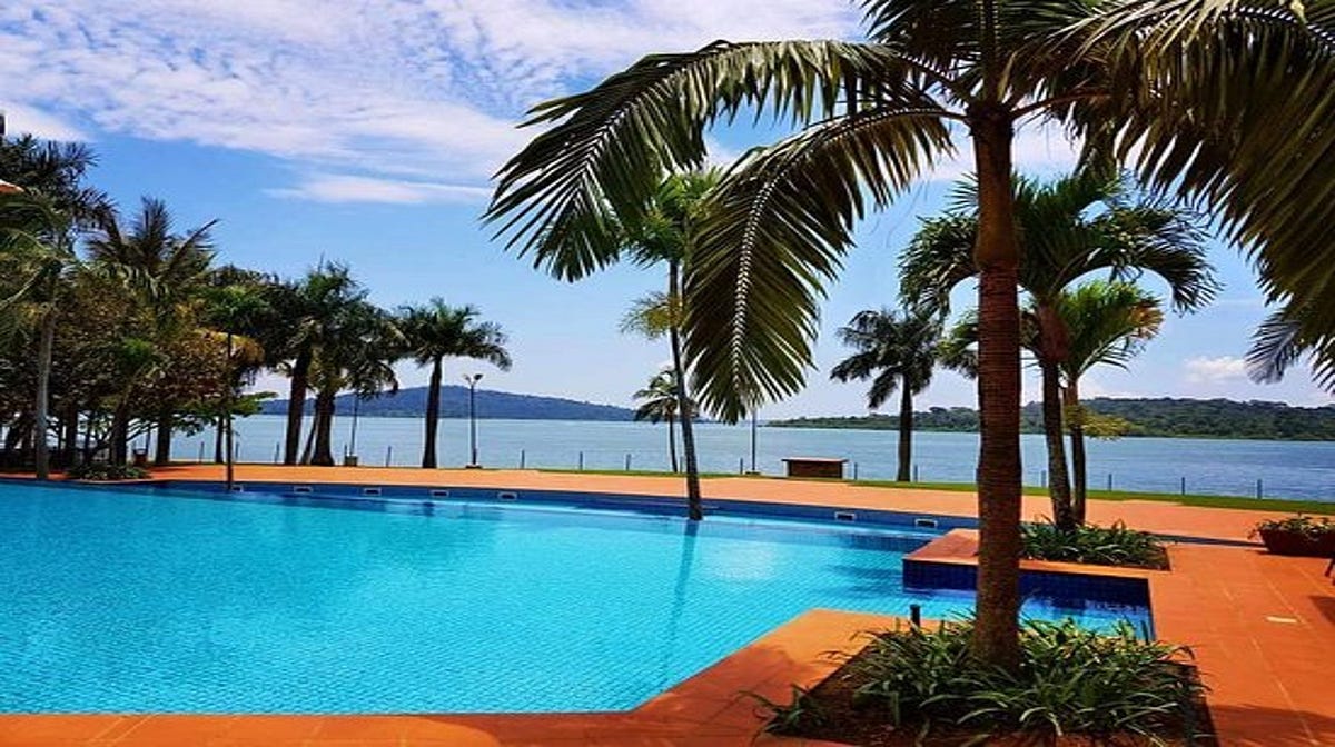 Exploring Uganda beach vacation and wildlife with Davsafaris | by ...