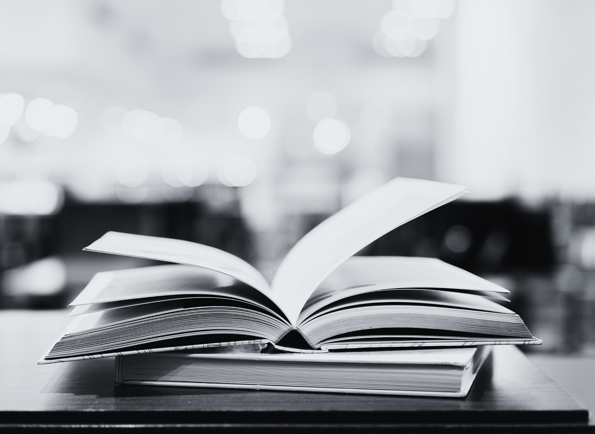 5 Must-Have Digital Marketing Books for Your Desk | by Alp Arslan | Medium