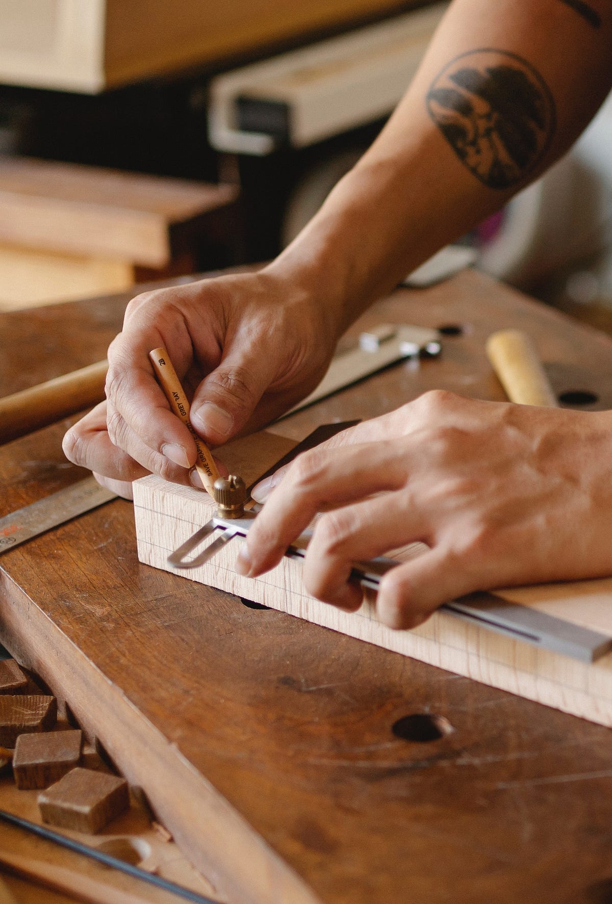 Awesome Woodworking Projects For Absolute Beginners | by Tips ...