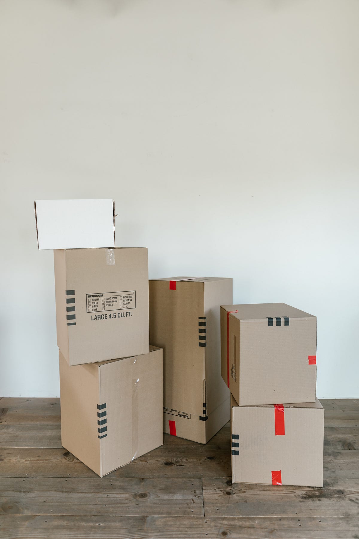 Cardboard boxes: the remarkable benefits & uses unveiled! | by Robino ...