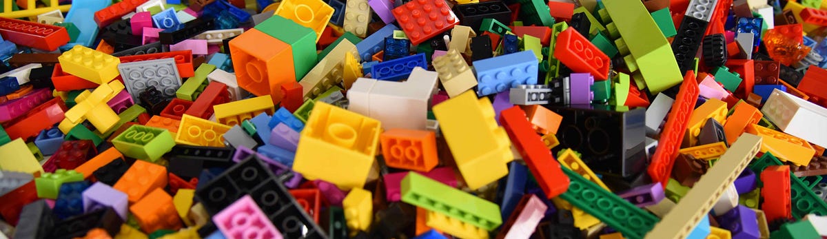 How Lego Bricks prepared me to think in React | by kerryoncoding | Medium
